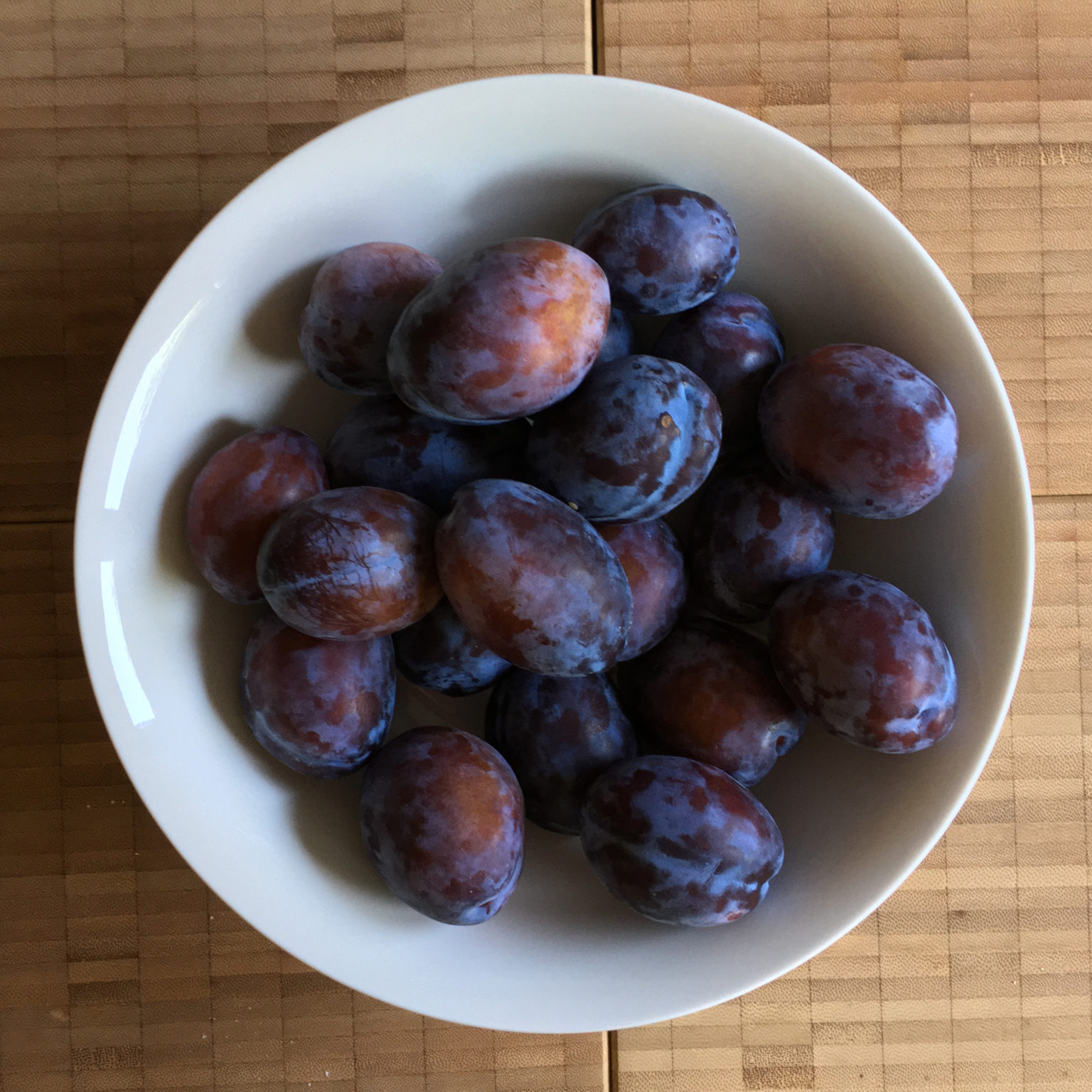 plums in ricotta – beyond my kitchen